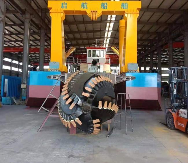 Hydraulic Control 26 Inch Suction Sand Dredger with Cumins Engine