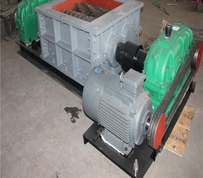 Small Plastic Pail. Metal Pail Chicken Corpse Shredder for Sale