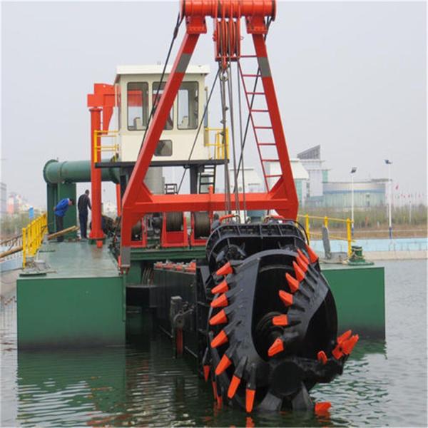 Quality 224kw Auxiliary Engine 16 Inch Cutter Suction Dredger for River Sand Lake Mud for sale