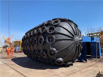 Cina Cuscino ammortizzatore di gomma gonfiabile della boa di attracco della BV per protezione della nave in vendita