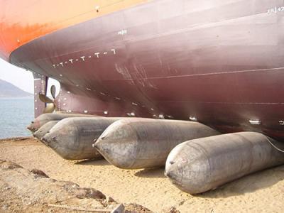 Cina 1.2m*10m airbag di Marine Ship Launching Airags Rubber di 6 strati in vendita