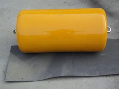 Cina I cuscini ammortizzatori di galleggiamento del poliuretano del diametro 1200mm hanno colorato brillantemente i cuscini ammortizzatori riempiti di gomma piuma in vendita