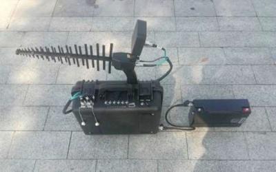 Cina 180W backpack jammer con gamma di interferenza di 5 km e 7 bande di frequenza in vendita