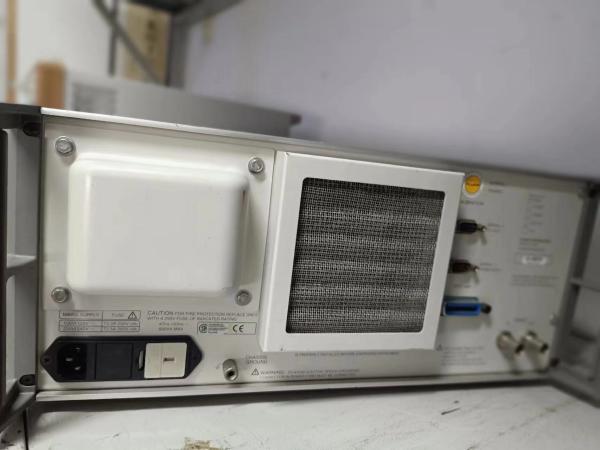 Recyclage portable RS-232 Multifonction étalonneur banc Multimètre Fluke 5520A