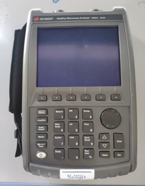 Portable Keysight Agilent N9952A FieldFox Handheld Microwave Analyzer, 50 GHz