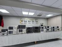 China Pre-Owned Tektronix AFG31000 Series Arbitrary Function Generator with 250 MHz and 2 GSa/s Sample Rate for sale