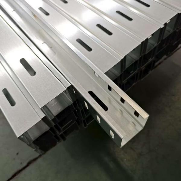 Quality Heavy Duty Ss 321 1000mm Cable Tray Ventilated Trough Type for sale