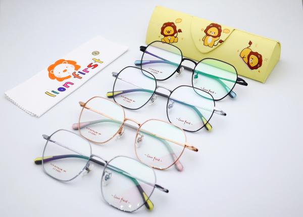 Quality Polygon Kid Eyeglasses Frames Unisex In Lightweight Design LF 2001 for sale