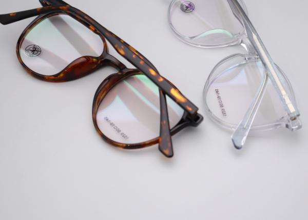Quality Tr90 Eyeglass Frames Plastic Frame Metal Legs For Men And Women for sale