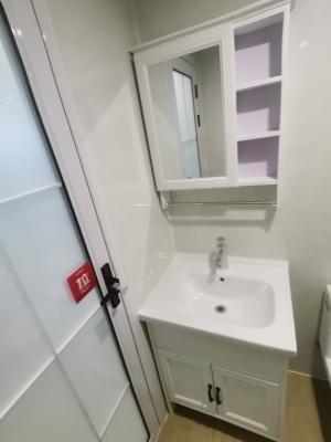 Cina Casa prefabbricata espandibile mobile di lusso con parete divisoria in vetro, pannello in PU, resort sulla spiaggia, residenziale in vendita