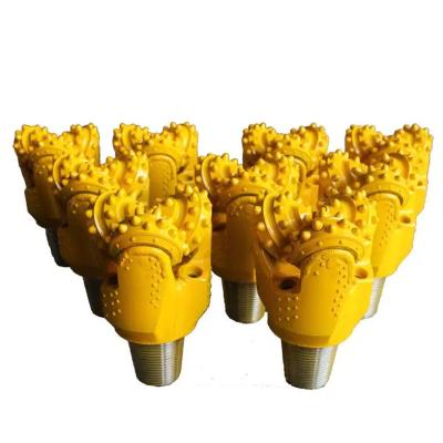 Cina Tagliente triconico su ordinazione IADC 437 517 537 637 617 per la costruzione del pozzo in vendita