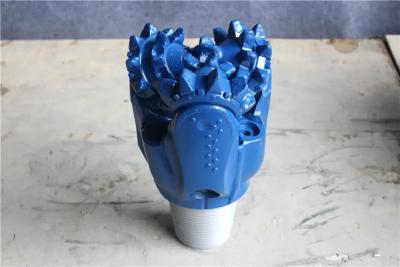 China Bocado de perfuração do poço de água de 26 polegadas, bocados giratórios do dente de aço com selo de borracha da dupla camada à venda
