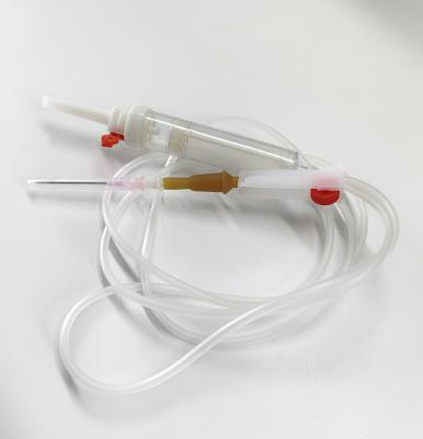 Cina Confezione di trasfusione di sangue monouso con aghi ipodemici con connettore a lucchetto Luer Lunghezza del tubo 150 cm in vendita