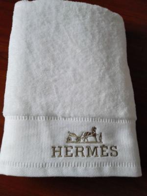 China Luxury Five Star 70*140cm Hotel Bath Towel 100% Cotton With Customized Logo for sale