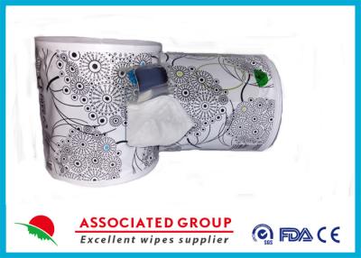 China Household Toilet Flushable Wet Wipes Rolls , Scented Wet Wipes for sale