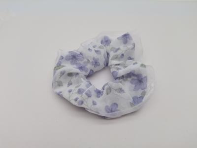 China Paarse bloemenpatronen Scrunchie voor vrouwen, stof haar accessoires te koop Te koop