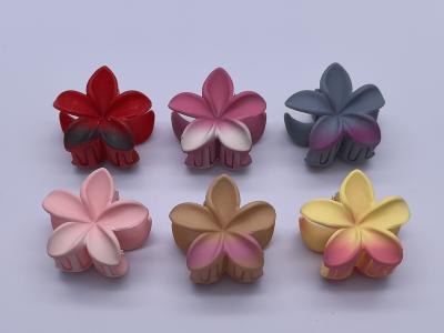 China Flower Hair Claws Chic And Versatile Flower Hair Accessory For Any Occasion for sale