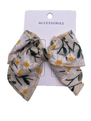 China Custom Handcrafted Baby Girl Hair Bows with Clip Fastening for sale