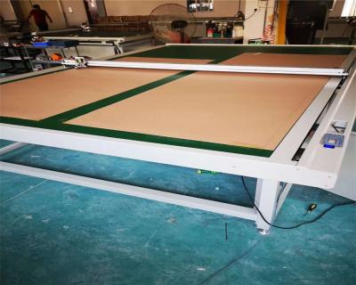 China 400KG Vinyl Sticker Cutting Plotter with Automatic Contour Cutter and Free Software for sale