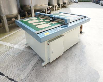 China Speed Flatbed Table Cutting Plotter for Garment Pattern Making in Fiberboard Materials for sale