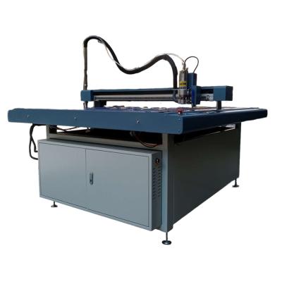 China Garment Cutter for Multi Layered Fabric Cutting Machine Cutting Thickness≤1.5mm-6.0mm for sale
