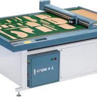China Automatic Flatbed Cutter Plotter with 1500x900mm Cutting Scope and HP45 Ink Box Universal Type for sale