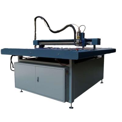 Cina 1500x900mm Banchi di alluminio CNC di taglio per l'abbigliamento di plastica in vendita