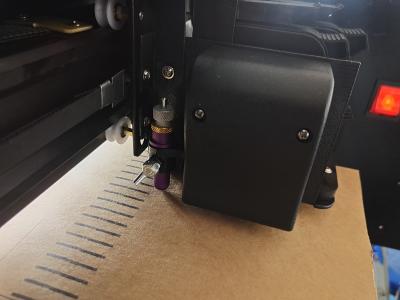 Cina 2 in 1 Vertical Inkjet Cutter Plotter CAD File Format PLT per 120 a 180 cm di larghezza in vendita