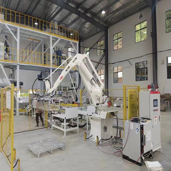 Quality Mechanical Robotic Picking Arm 380V Case Palletizing Robot Green for sale