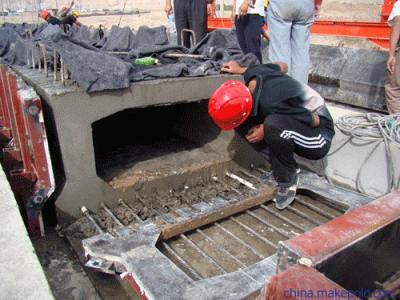 China inflatable culvert rubber balloon used for concrete pipe, rubber balloon for making concrete gutter for sale