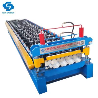China 686 mm Width Trapezoidal Roof Sheet Roll Forming Machine with Hydraulic Cutting for sale