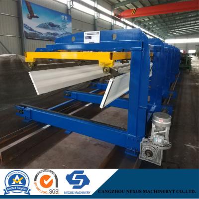 China Corrugated Board Sheet Roll Forming Machine with Automatic Stacker for sale
