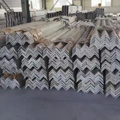 China Q235/Q345/SS400/ST37-2/ST52/Q420/Q460/S235JR/S275JR/S355JR Angle Steel Widely Used in Large Scale Structural Projects for sale