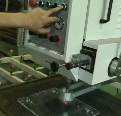 Horizontal Glass Drilling Machine After Cutting Glass