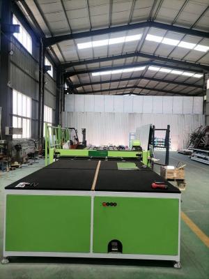 China CNC-besturingssysteem Glassnijmachine met gemakkelijke bediening en volledig automatische besturing Te koop