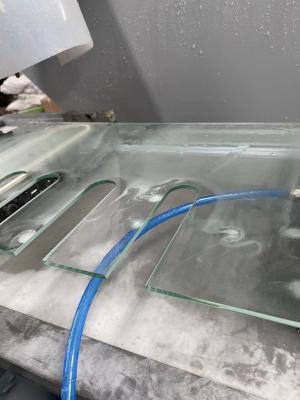 Cina Macchina di taglio automatico di vetro di grande area per porte e finestre spessore di vetro 3-12 mm in vendita
