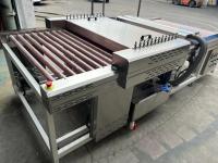 China Horizontal Glass Washing Drying Machine 450mm Width 6.5kw for 2-5mm Flat Glass Processing for sale