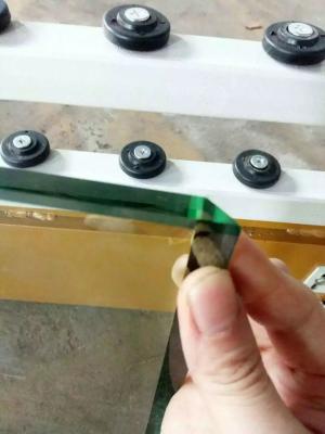 Cina Macchina di confezionamento di vetro a bordo retto a motori verticali di tipo 9 per vetro da 3 a 12 mm in vendita