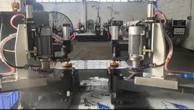 Cina Macchina di lucidatura per bordo di angolo di vetro da 1,5 kW personalizzabile per esigenze personalizzate in vendita