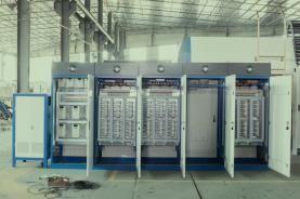 Cina Sistema di controllo PLC Forno di temperatura di vetro 600*1000 mm Piccole dimensioni per parti non usurate in vendita