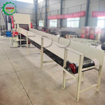 Китай Мощный дизельный двигатель деревянный дробильщик с 25-35 мм размером дробиля и 12-15 т / ч мощностью продается