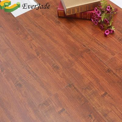 Cina AC5 resistente all'usura soggiorno galleggiante pavimenti in laminato solido per case eleganti in vendita