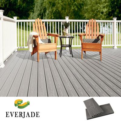 Cina Progettazione a scanalatura Long Life Wpc Legno Grano Decking di superficie liscia per aree ad alto traffico in vendita