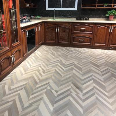 China Luxe houten stijl SPC vloer Natuurlijke kleur visbeen Haringbeen Klik vinyl 4mm-8mm Te koop