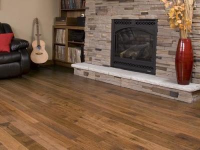 Cina Pavimenti in legno di quercia rosso americano per balcone e soggiorno Opzione multicolore in vendita