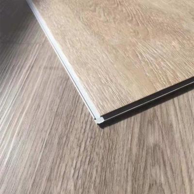 Cina Piastrelle di rivestimento di pavimenti in plastica da 6 mm antigraffi per soluzioni di pavimenti in vinile per ospedali in vendita