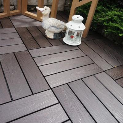 Cina Creare una bella area esterna con piastrelle di WPC e piastrelle di ponte durevoli 300x300x22/25mm in vendita