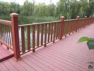 Cina Trasforma il tuo giardino con una recinzione composita di legno di giada e plastica in vendita