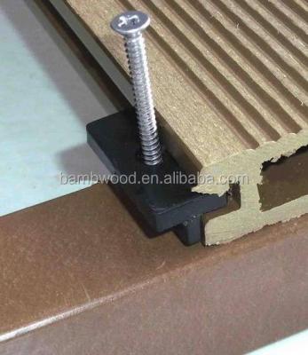 Cina 3D Model Design WPC Decking Clip Accessoio con PU Foam Soundproof Carpet Underlay in vendita