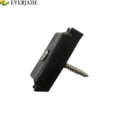 Cina Materiale grezzo PP Plastico Wpc Fasciatore per pavimenti con clip in acciaio inossidabile in vendita